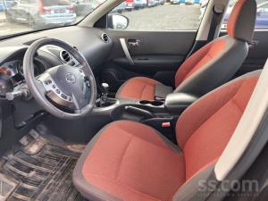 Black Nissan Qashqai 2008 in Riga, with an engine capacity of 2.00 L and mileage of 400 thousand km for 2290 €, photo 7 on AUTOMOTO.COM.LV