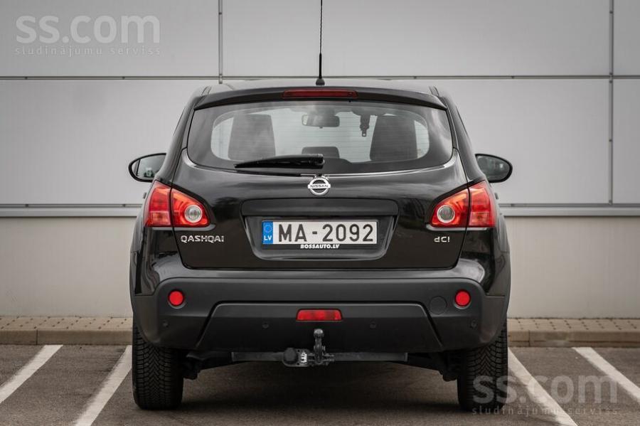 Melns Nissan Qashqai 2008 Rīga, ar dzinēja tilpumu 2.00 L un nobraukumu 267 tūkst. km par 2950 €, foto 6 vietnē AUTOMOTO.COM.LV