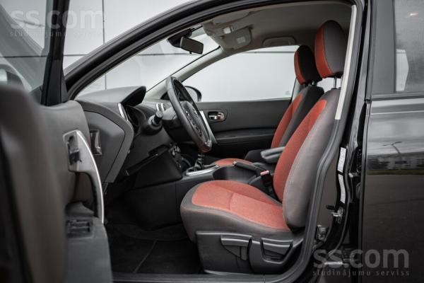 Black Nissan Qashqai 2008 in Riga, with an engine capacity of 2.00 L and mileage of 267 thousand km for 2950 €, photo 9 on AUTOMOTO.COM.LV