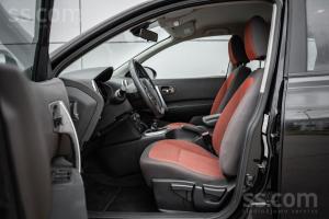 Melns Nissan Qashqai 2008 Rīga, ar dzinēja tilpumu 2.00 L un nobraukumu 267 tūkst. km par 2950 €, foto 10 vietnē AUTOMOTO.COM.LV