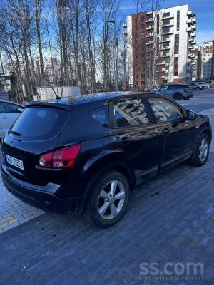 Melns Nissan Qashqai 2008 Rīga, ar dzinēja tilpumu 1.50 L un nobraukumu 198 tūkst. km par 4200 €, foto 5 vietnē AUTOMOTO.COM.LV