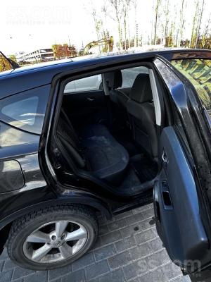 Melns Nissan Qashqai 2008 Rīga, ar dzinēja tilpumu 1.50 L un nobraukumu 198 tūkst. km par 4200 €, foto 12 vietnē AUTOMOTO.COM.LV