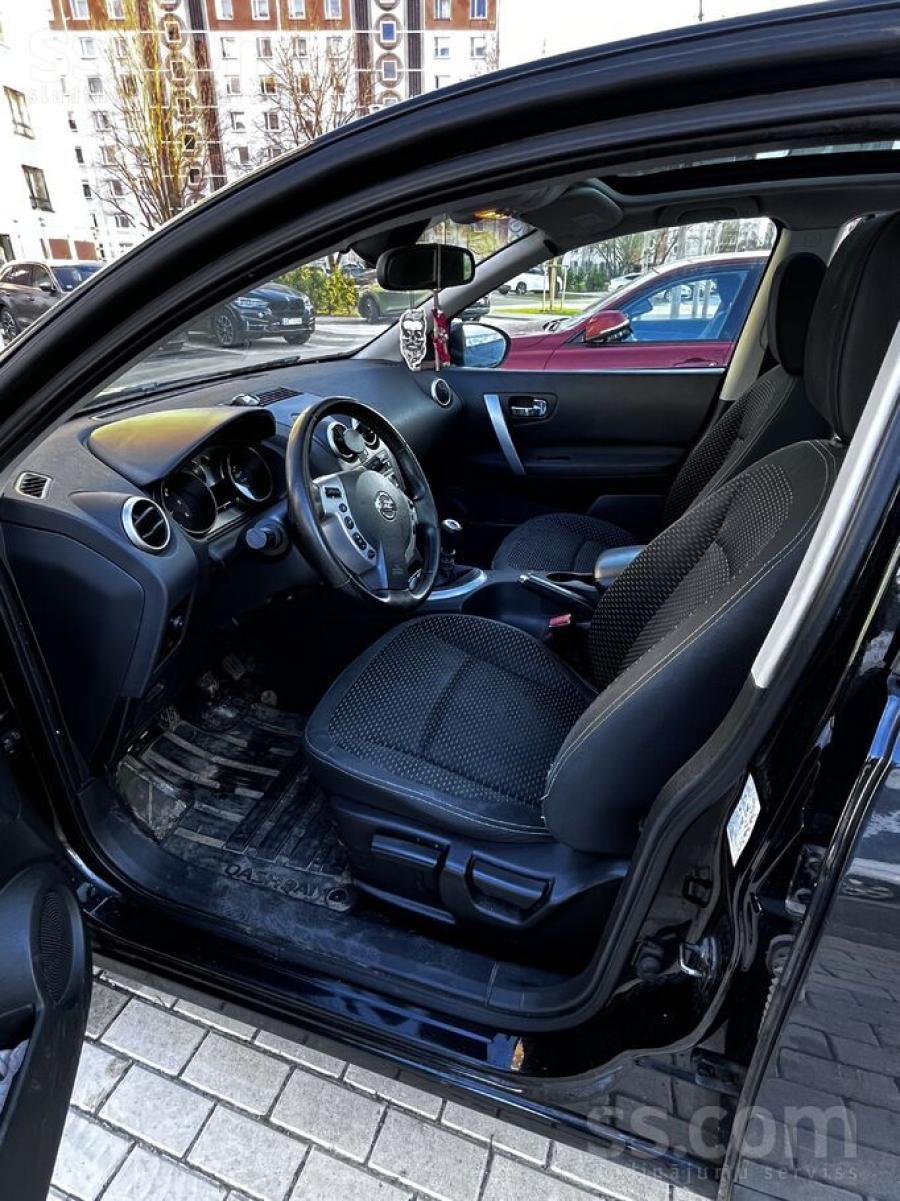 Melns Nissan Qashqai 2008 Rīga, ar dzinēja tilpumu 1.50 L un nobraukumu 198 tūkst. km par 4200 €, foto 14 vietnē AUTOMOTO.COM.LV