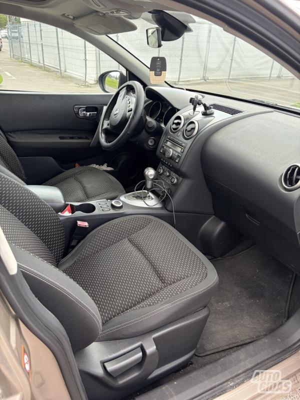 Melns Nissan Qashqai 2008 Kauņa, ar dzinēja tilpumu 2.00 L un nobraukumu 282 tūkst. km par 3100 €, foto 9 vietnē AUTOMOTO.COM.LV