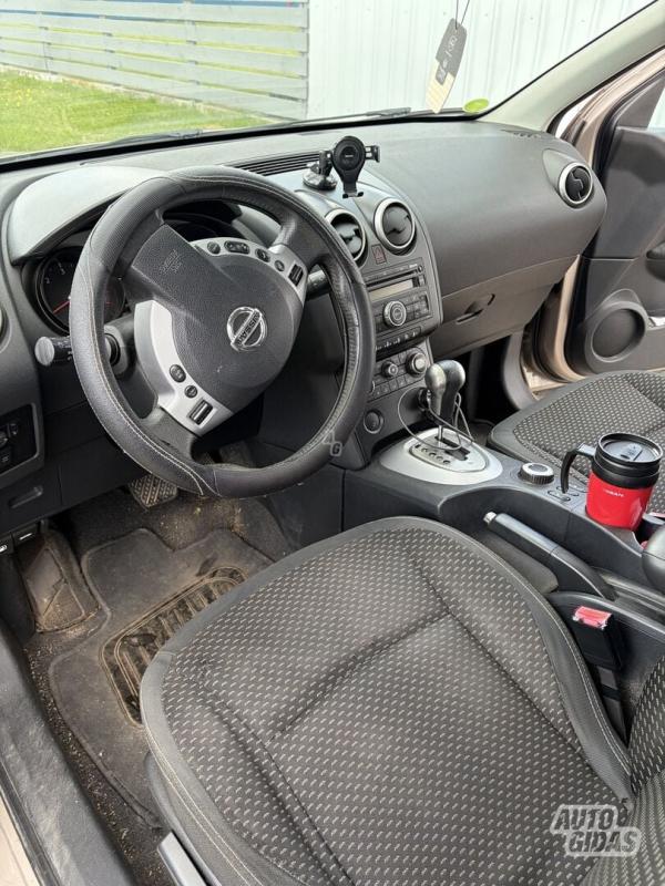 Melns Nissan Qashqai 2008 Kauņa, ar dzinēja tilpumu 2.00 L un nobraukumu 282 tūkst. km par 3100 €, foto 10 vietnē AUTOMOTO.COM.LV