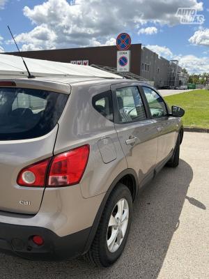 Black Nissan Qashqai 2008 in Kaunas, with an engine capacity of 2.00 L and mileage of 282 thousand km for 3100 €, photo 5 on AUTOMOTO.COM.LV