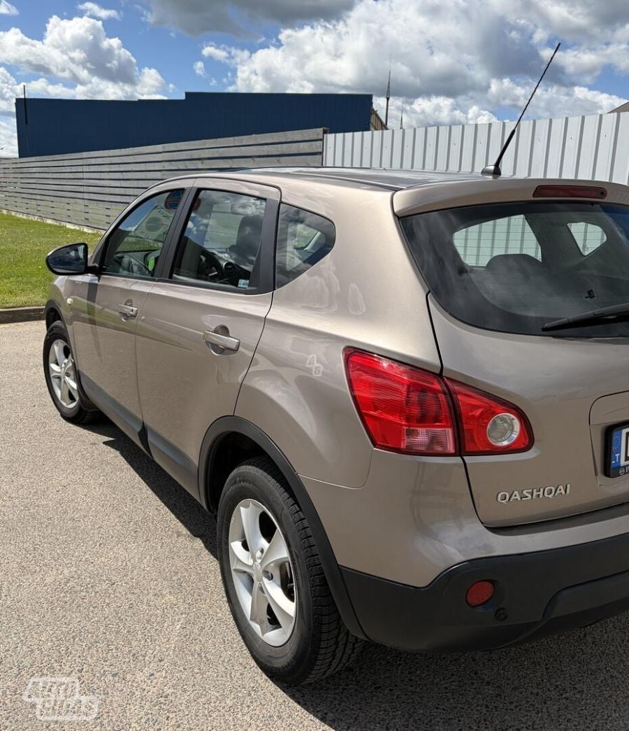 Black Nissan Qashqai 2008 in Kaunas, with an engine capacity of 2.00 L and mileage of 282 thousand km for 3100 €, photo 7 on AUTOMOTO.COM.LV