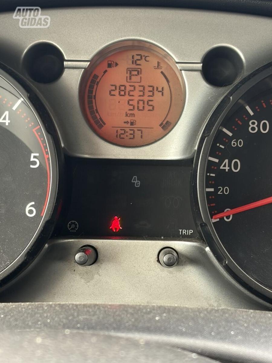 Black Nissan Qashqai 2008 in Kaunas, with an engine capacity of 2.00 L and mileage of 282 thousand km for 3100 €, photo 15 on AUTOMOTO.COM.LV