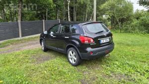Melns Nissan Qashqai 2008 Rīga, ar dzinēja tilpumu 1.90 L un nobraukumu 302 tūkst. km par 2500 €, foto 6 vietnē AUTOMOTO.COM.LV