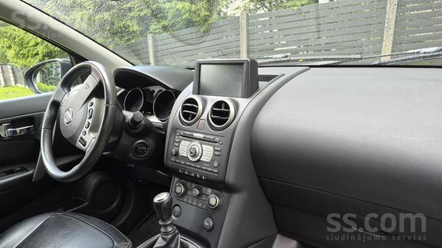 Melns Nissan Qashqai 2008 Rīga, ar dzinēja tilpumu 1.90 L un nobraukumu 302 tūkst. km par 2500 €, foto 11 vietnē AUTOMOTO.COM.LV