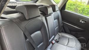 Melns Nissan Qashqai 2008 Rīga, ar dzinēja tilpumu 1.90 L un nobraukumu 302 tūkst. km par 2500 €, foto 14 vietnē AUTOMOTO.COM.LV