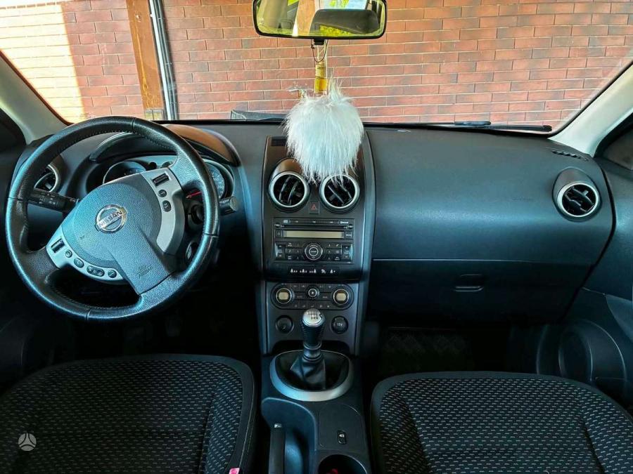 Melns Nissan Qashqai 2008 Kauņa, ar dzinēja tilpumu 1.46 L un nobraukumu 289 tūkst. km par 3750 €, foto 5 vietnē AUTOMOTO.COM.LV