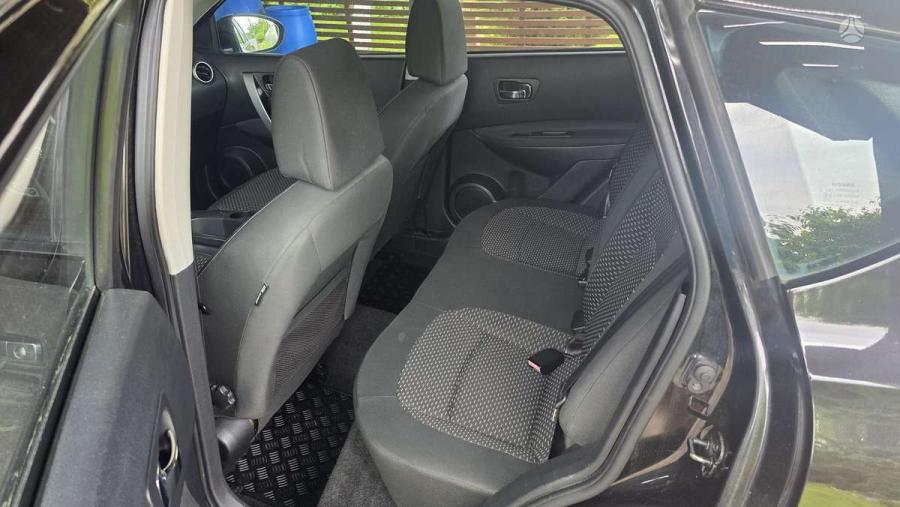 Melns Nissan Qashqai 2008 Kauņa, ar dzinēja tilpumu 1.46 L un nobraukumu 289 tūkst. km par 3750 €, foto 6 vietnē AUTOMOTO.COM.LV