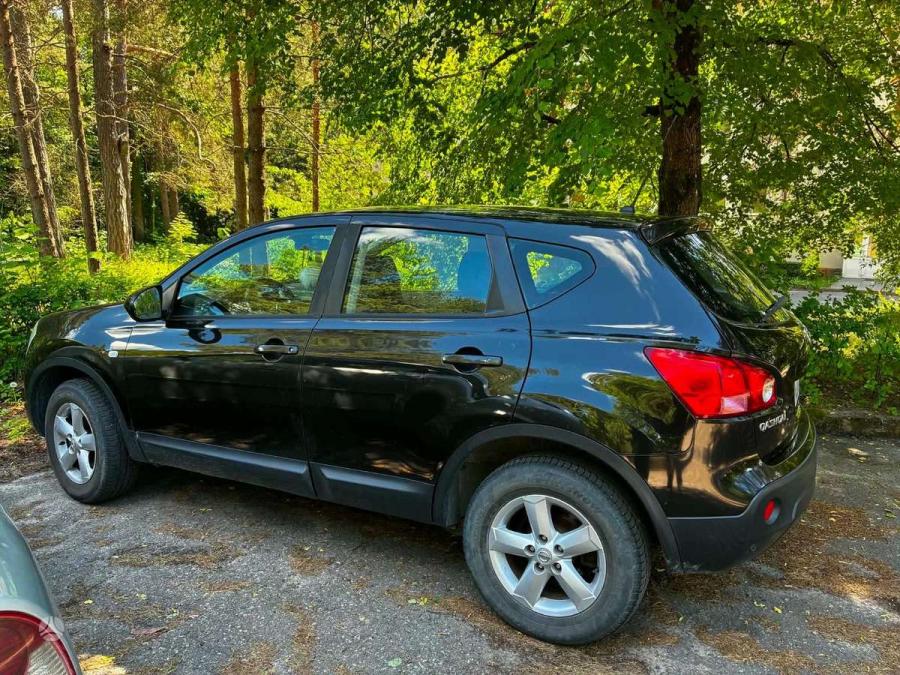 Melns Nissan Qashqai 2008 Kauņa, ar dzinēja tilpumu 1.46 L un nobraukumu 289 tūkst. km par 3750 €, foto 11 vietnē AUTOMOTO.COM.LV