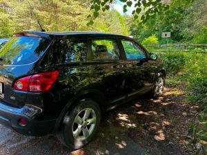 Melns Nissan Qashqai 2008 Kauņa, ar dzinēja tilpumu 1.46 L un nobraukumu 289 tūkst. km par 3750 €, foto 12 vietnē AUTOMOTO.COM.LV