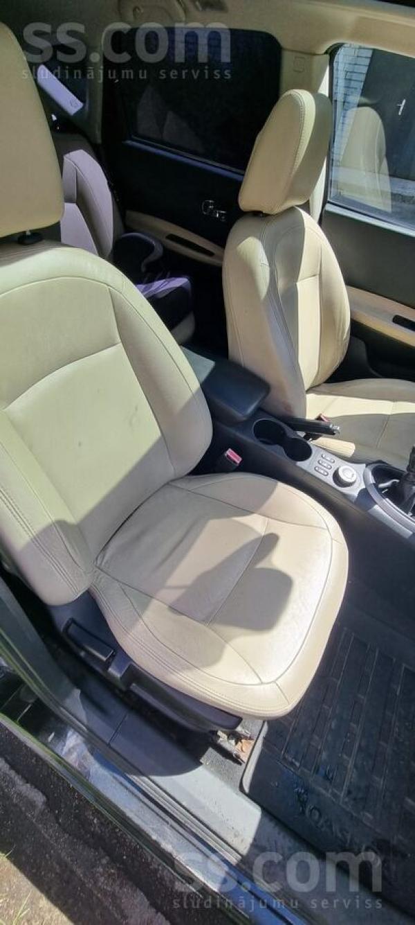 Melns Nissan Qashqai 2008 Rīga, ar dzinēja tilpumu 2.00 L un nobraukumu 310 tūkst. km par 2800 €, foto 7 vietnē AUTOMOTO.COM.LV