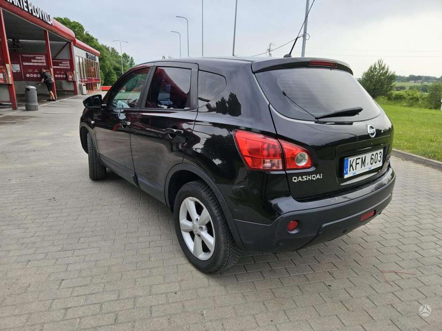 Melns Nissan Qashqai 2008 Alīta, ar dzinēja tilpumu 1.46 L un nobraukumu 290 tūkst. km par 2900 €, foto 4 vietnē AUTOMOTO.COM.LV
