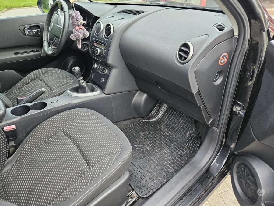 Melns Nissan Qashqai 2008 Alīta, ar dzinēja tilpumu 1.46 L un nobraukumu 290 tūkst. km par 2900 €, foto 15 vietnē AUTOMOTO.COM.LV