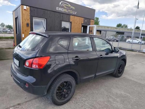 Melns Nissan Qashqai 2008 Rīga, ar dzinēja tilpumu 2.00 L un nobraukumu 400 tūkst. km par 2450 €, foto 3 vietnē AUTOMOTO.COM.LV