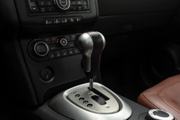 Melns Nissan Qashqai 2008 Rīga, ar dzinēja tilpumu 2.00 L un nobraukumu 258 tūkst. km par 4000 €, foto 5 vietnē AUTOMOTO.COM.LV