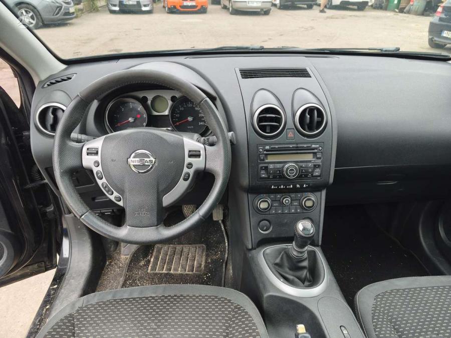 Melns Nissan Qashqai 2008 Panevēža, ar dzinēja tilpumu 1.46 L un nobraukumu 248 tūkst. km par 1600 €, foto 10 vietnē AUTOMOTO.COM.LV