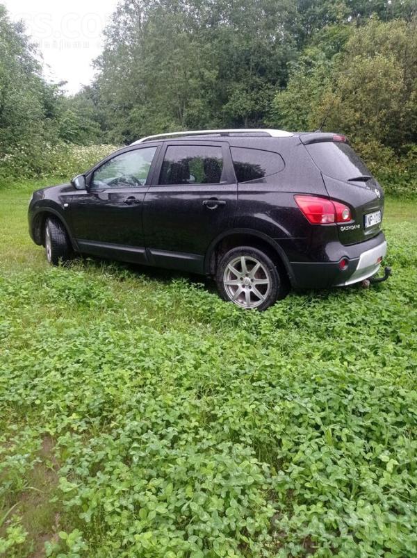 Melns Nissan Qashqai 2008 Rīga, ar dzinēja tilpumu 2.00 L un nobraukumu 278 tūkst. km par 3500 €, foto 3 vietnē AUTOMOTO.COM.LV