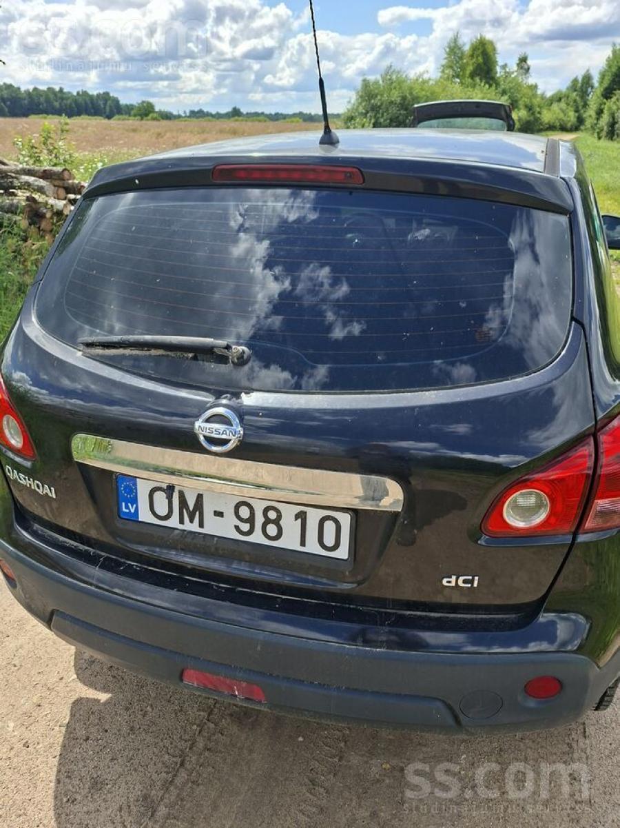 Melns Nissan Qashqai 2008 Balvi, ar dzinēja tilpumu 1.50 L un nobraukumu 340 tūkst. km par 1250 €, foto 4 vietnē AUTOMOTO.COM.LV