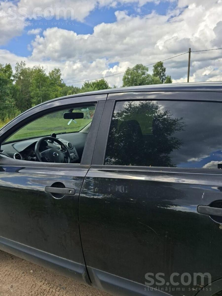 Melns Nissan Qashqai 2008 Balvi, ar dzinēja tilpumu 1.50 L un nobraukumu 340 tūkst. km par 1250 €, foto 5 vietnē AUTOMOTO.COM.LV