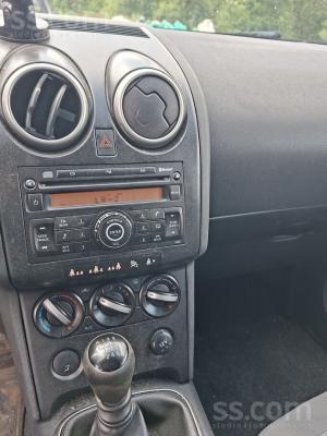 Melns Nissan Qashqai 2008 Balvi, ar dzinēja tilpumu 1.50 L un nobraukumu 340 tūkst. km par 1250 €, foto 8 vietnē AUTOMOTO.COM.LV