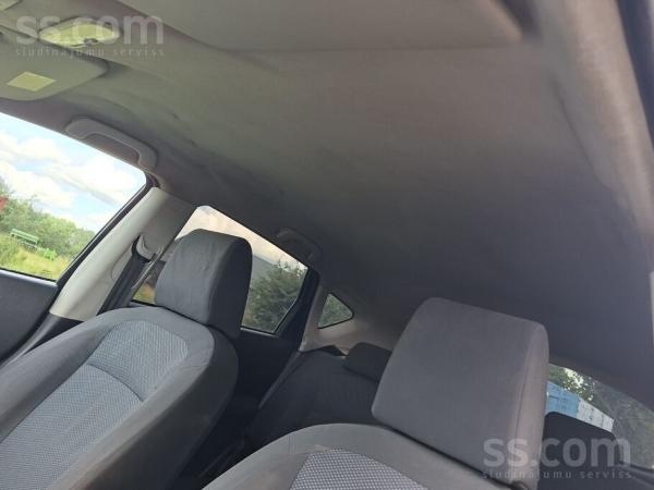 Black Nissan Qashqai 2008 in Balvi, with an engine capacity of 1.50 L and mileage of 340 thousand km for 1250 €, photo 8 on AUTOMOTO.COM.LV