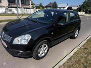 Melns Nissan Qashqai 2008 Vilkaviškis, ar dzinēja tilpumu 2.00 L un nobraukumu 194 tūkst. km par 3399 €, foto  vietnē AUTOMOTO.COM.LV