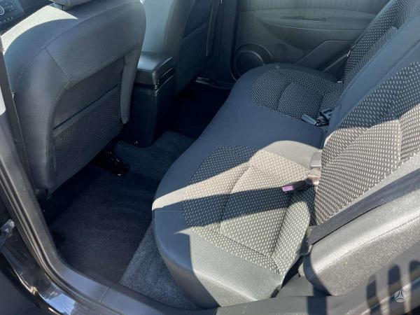 Black Nissan Qashqai 2008 in Vilkaviskis, with an engine capacity of 2.00 L and mileage of 194 thousand km for 3399 €, photo 7 on AUTOMOTO.COM.LV