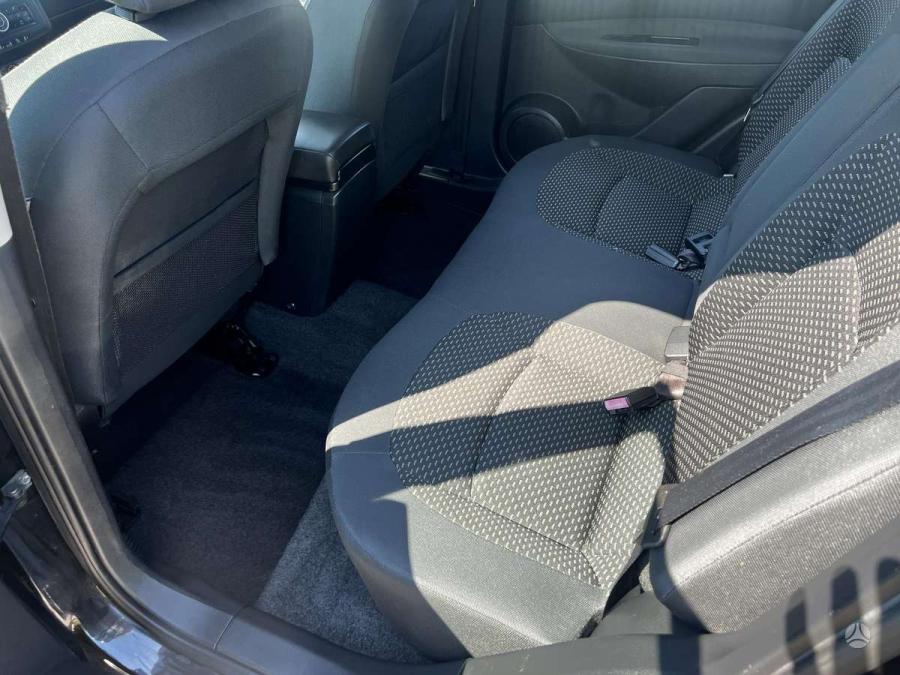 Melns Nissan Qashqai 2008 Vilkaviškis, ar dzinēja tilpumu 2.00 L un nobraukumu 194 tūkst. km par 3399 €, foto 8 vietnē AUTOMOTO.COM.LV