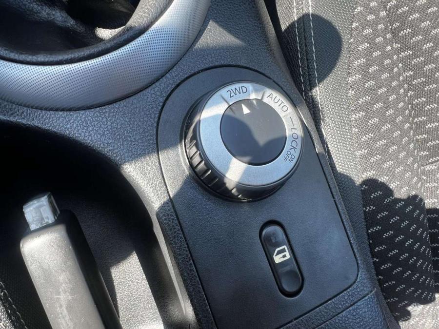 Melns Nissan Qashqai 2008 Vilkaviškis, ar dzinēja tilpumu 2.00 L un nobraukumu 194 tūkst. km par 3399 €, foto 13 vietnē AUTOMOTO.COM.LV