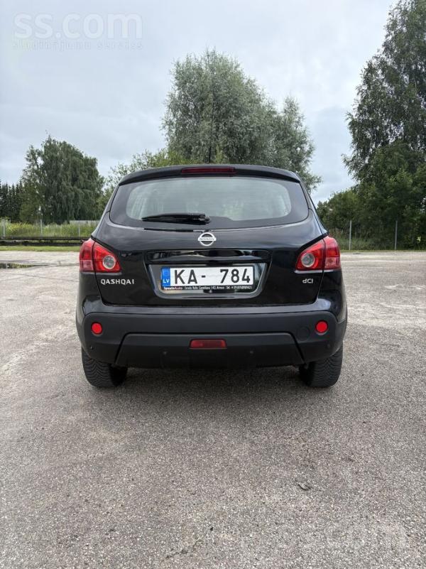 Melns Nissan Qashqai 2008 Cēsis, ar dzinēja tilpumu 1.50 L un nobraukumu 285 tūkst. km par 3650 €, foto 5 vietnē AUTOMOTO.COM.LV