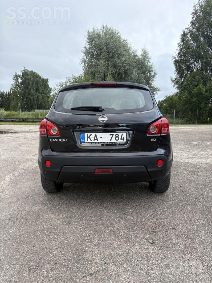 Melns Nissan Qashqai 2008 Cēsis, ar dzinēja tilpumu 1.50 L un nobraukumu 285 tūkst. km par 3650 €, foto 6 vietnē AUTOMOTO.COM.LV