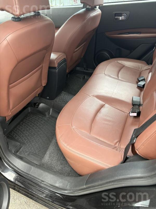 Melns Nissan Qashqai 2008 Cēsis, ar dzinēja tilpumu 1.50 L un nobraukumu 285 tūkst. km par 3650 €, foto 10 vietnē AUTOMOTO.COM.LV