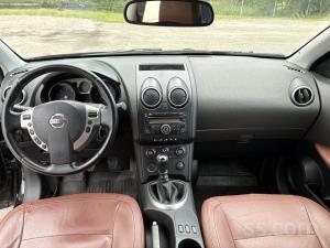 Melns Nissan Qashqai 2008 Cēsis, ar dzinēja tilpumu 1.50 L un nobraukumu 285 tūkst. km par 3650 €, foto 12 vietnē AUTOMOTO.COM.LV