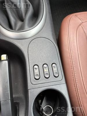 Melns Nissan Qashqai 2008 Cēsis, ar dzinēja tilpumu 1.50 L un nobraukumu 285 tūkst. km par 3650 €, foto 13 vietnē AUTOMOTO.COM.LV