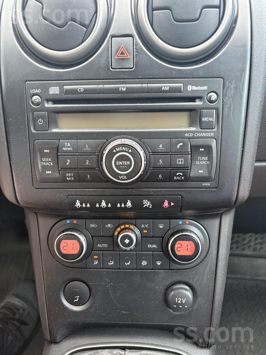 Melns Nissan Qashqai 2008 Cēsis, ar dzinēja tilpumu 1.50 L un nobraukumu 285 tūkst. km par 3650 €, foto 17 vietnē AUTOMOTO.COM.LV