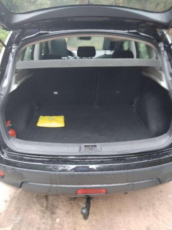 Black Nissan Qashqai 2008 in Vilnius, with an engine capacity of 1.50 L and mileage of 248 thousand km for 3600 €, photo 7 on AUTOMOTO.COM.LV
