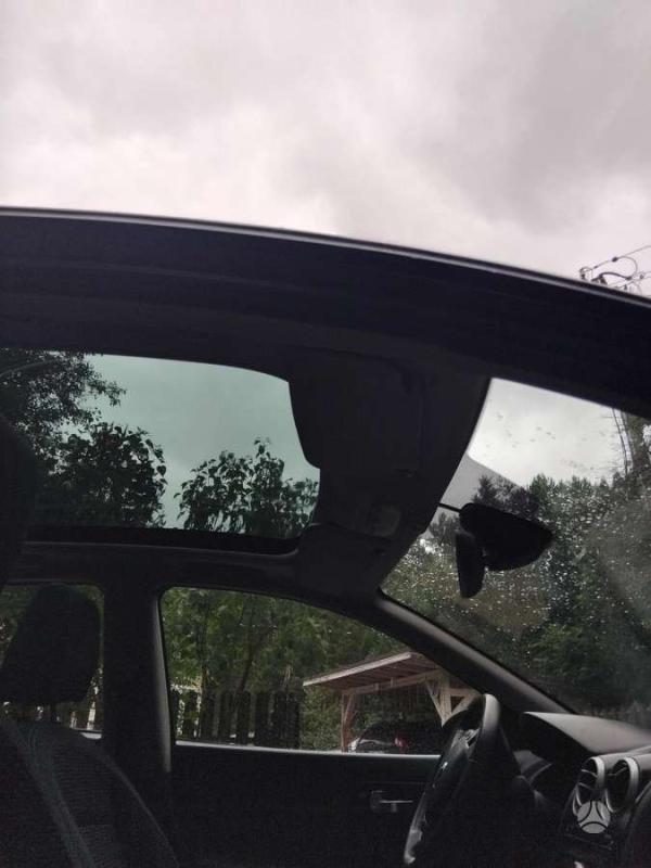 Black Nissan Qashqai 2008 in Vilnius, with an engine capacity of 1.50 L and mileage of 248 thousand km for 3600 €, photo 8 on AUTOMOTO.COM.LV