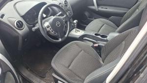 Black Nissan Qashqai 2008 in Vilnius, with an engine capacity of 2.00 L and mileage of 186 thousand km for 2000 €, photo 9 on AUTOMOTO.COM.LV