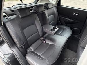 Melns Nissan Qashqai 2008 Jelgava, ar dzinēja tilpumu 2.00 L un nobraukumu 314 tūkst. km par 2850 €, foto 13 vietnē AUTOMOTO.COM.LV