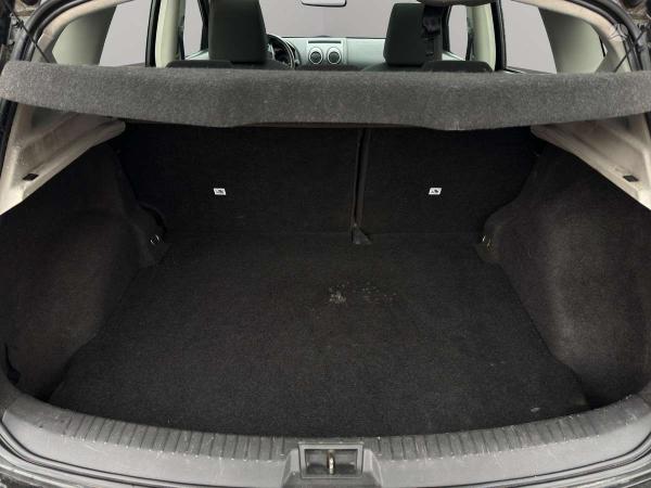 Black Nissan Qashqai 2008 in Kaunas, with an engine capacity of 1.50 L and mileage of 326 thousand km for 3999 €, photo 8 on AUTOMOTO.COM.LV