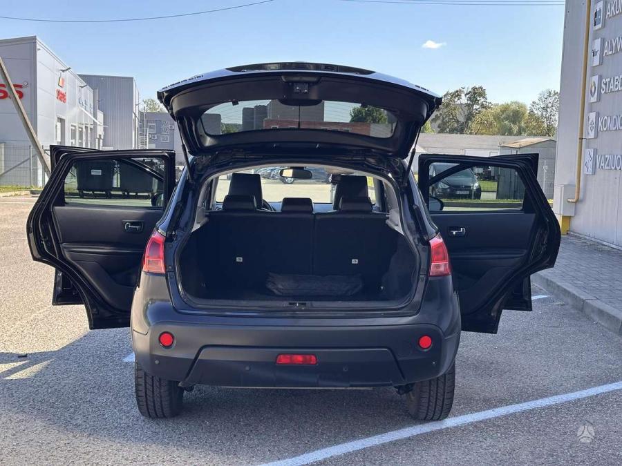 Melns Nissan Qashqai 2008 Jonava, ar dzinēja tilpumu 1.46 L un nobraukumu 280 tūkst. km par 3499 €, foto 7 vietnē AUTOMOTO.COM.LV