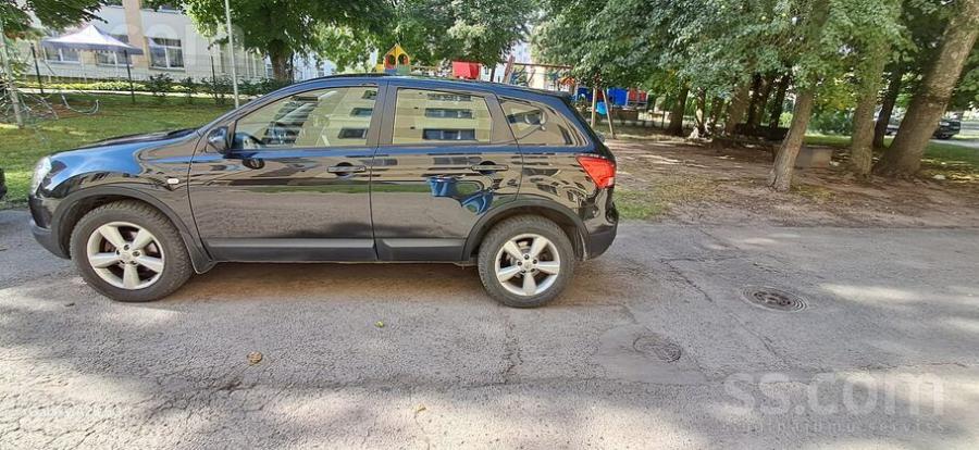 Melns Nissan Qashqai 2008 Rīga, ar dzinēja tilpumu 2.00 L un nobraukumu 270 tūkst. km par 3500 €, foto 3 vietnē AUTOMOTO.COM.LV