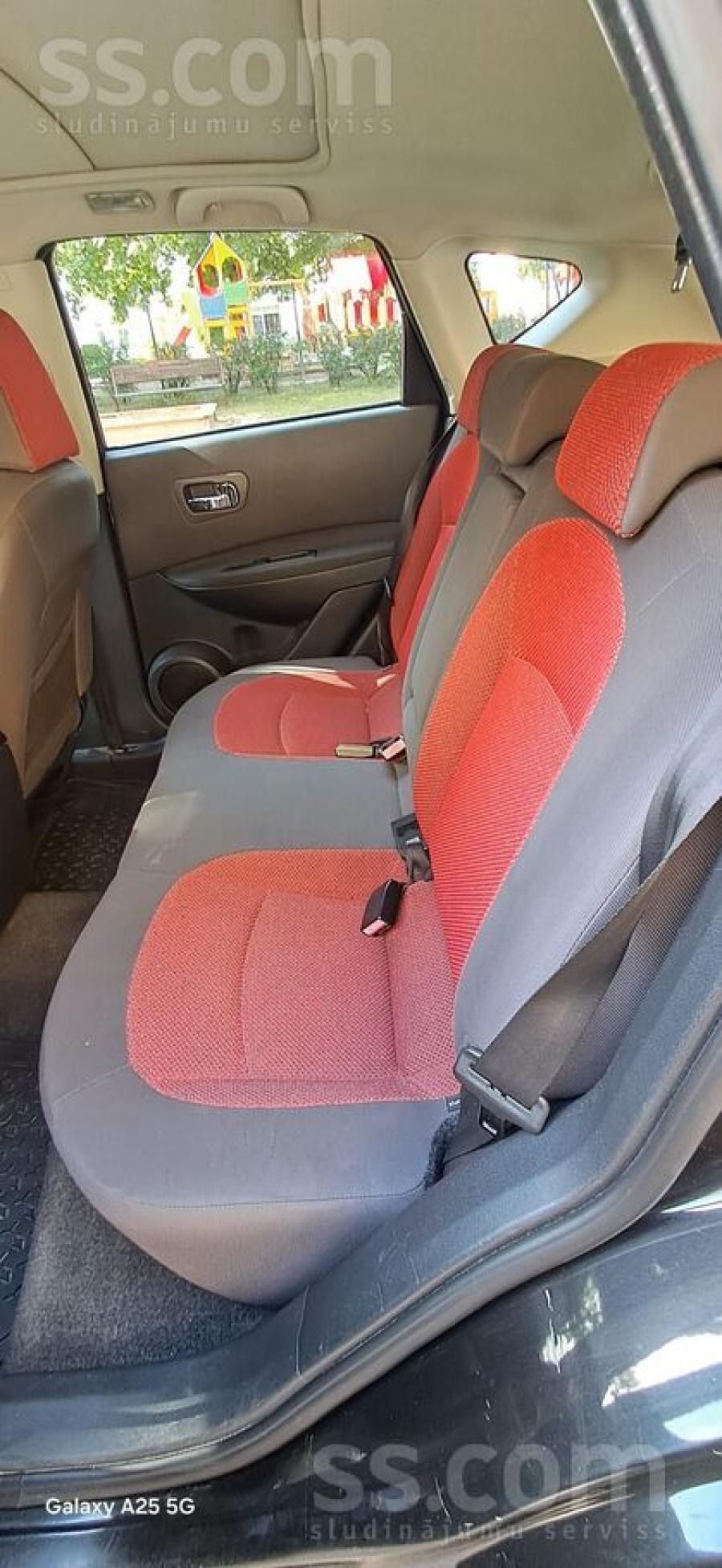 Melns Nissan Qashqai 2008 Rīga, ar dzinēja tilpumu 2.00 L un nobraukumu 270 tūkst. km par 3500 €, foto 6 vietnē AUTOMOTO.COM.LV