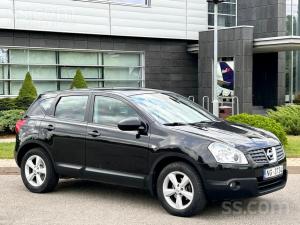 Black Nissan Qashqai 2008 in Riga, with an engine capacity of 2.00 L and mileage of 275 thousand km for 2990 €, photo 3 on AUTOMOTO.COM.LV