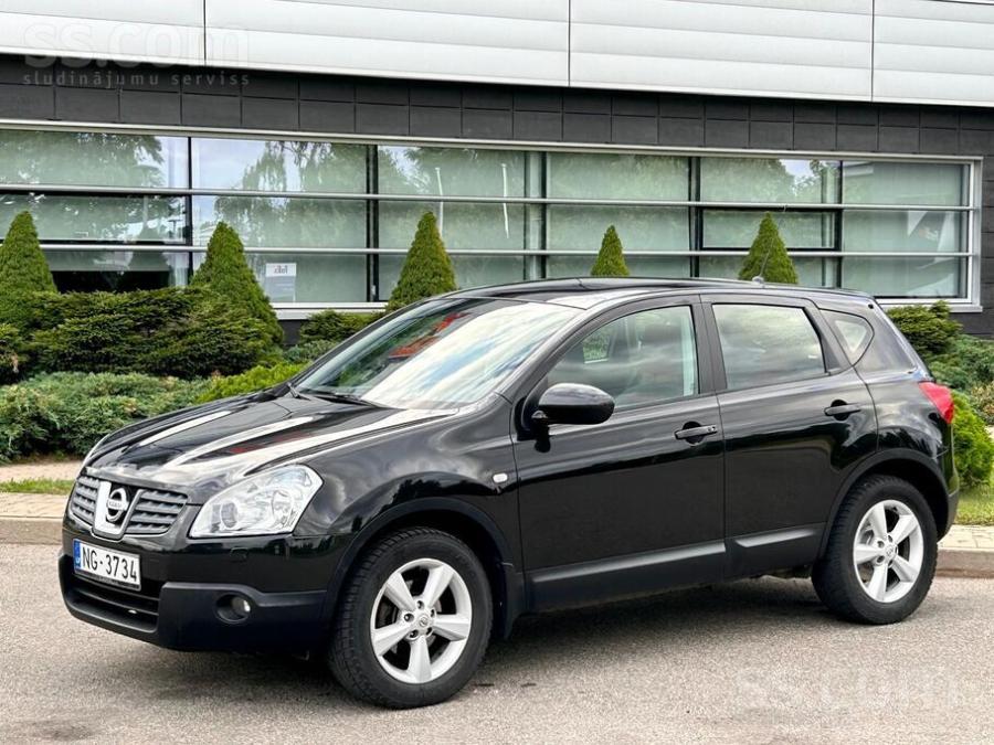 Black Nissan Qashqai 2008 in Riga, with an engine capacity of 2.00 L and mileage of 275 thousand km for 2990 €, photo 9 on AUTOMOTO.COM.LV